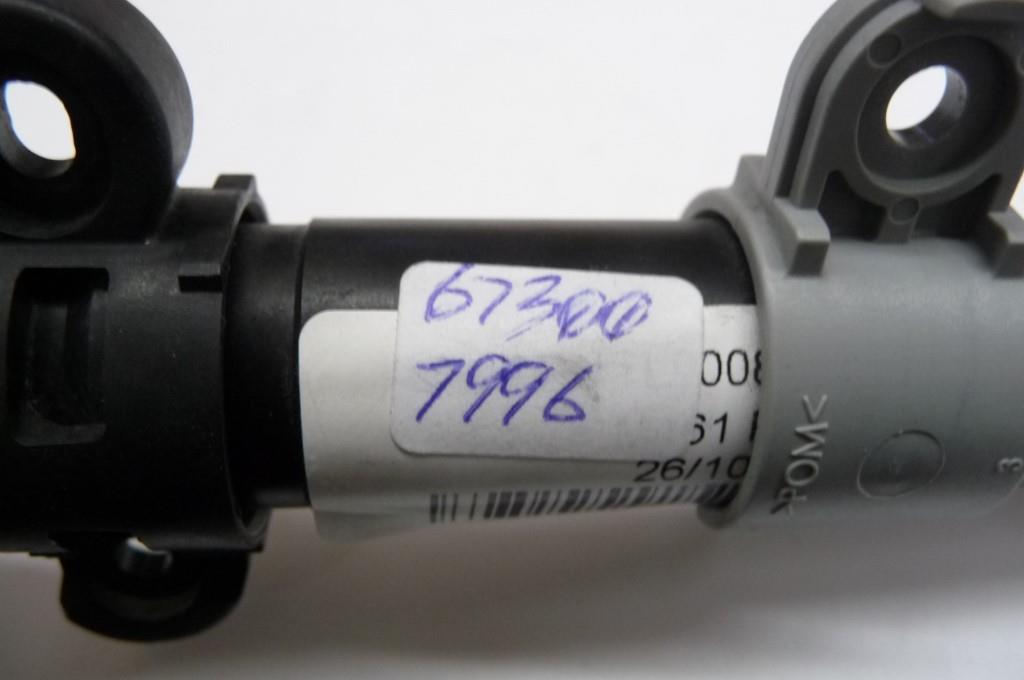 2017-2020 Maserati Levante Right RH Telescopic Headlight Washer ...