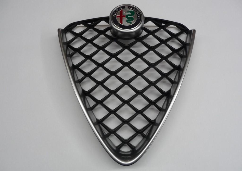 2017-2019 Alfa Romeo Giulia Front Center Grille 156118668 OEM A1 | LA ...