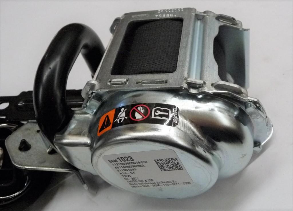 17-19 Chevrolet Silverado, GMC Sierra 1500 Front Left Seat Belt ...