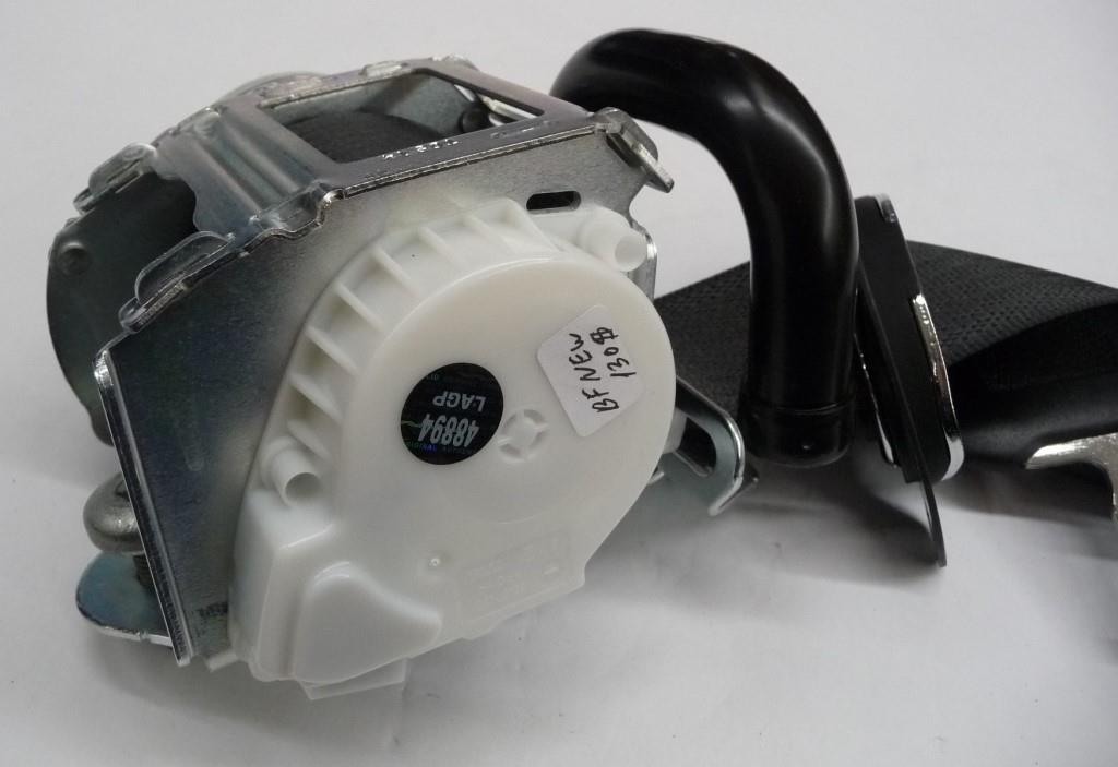 14-18 Chevrolet Silverado, GMC Sierra 1500 Front Left Seat Belt ...