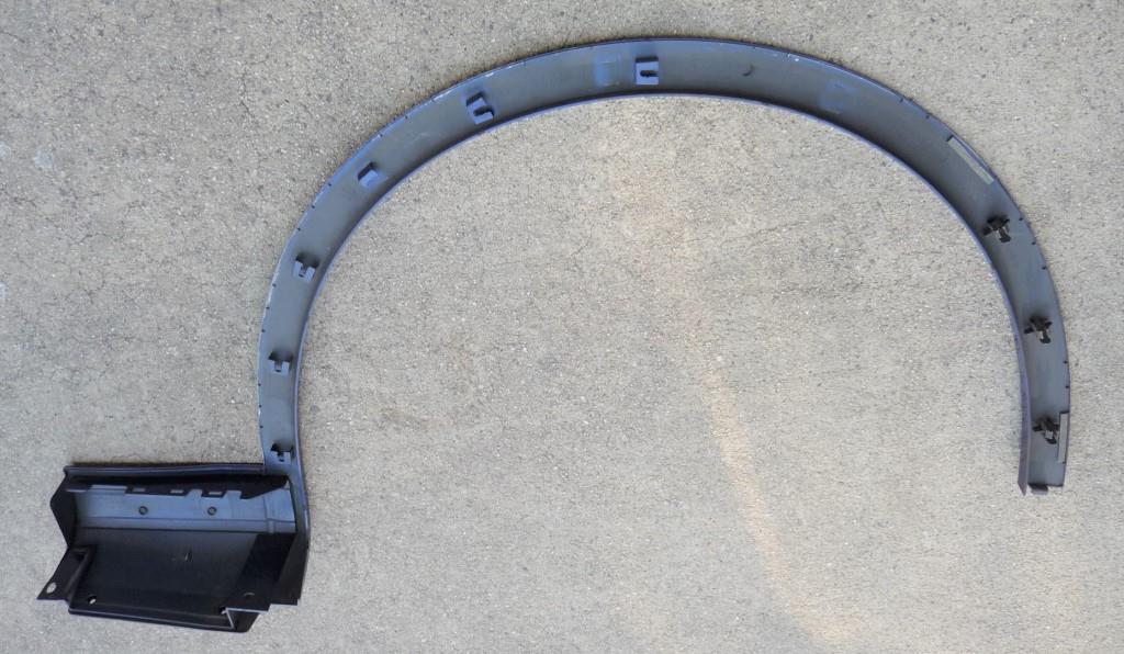 2017-2020 Maserati Levante Front Left Wheel Arch Molding Trim 670035626 ...