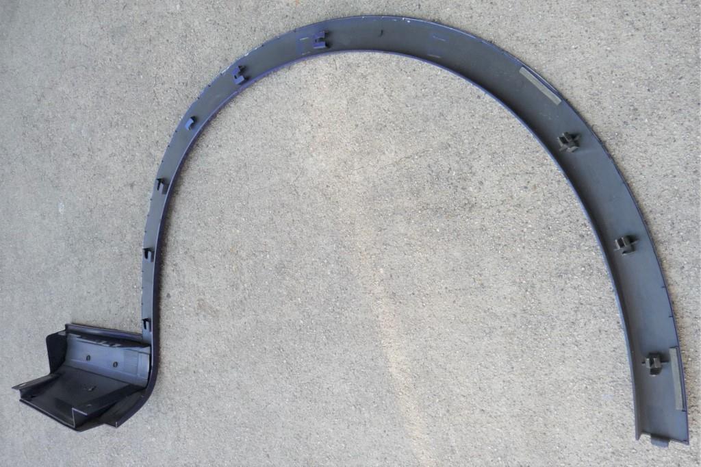 2017-2020 Maserati Levante Front Left Wheel Arch Molding Trim 670035626 ...