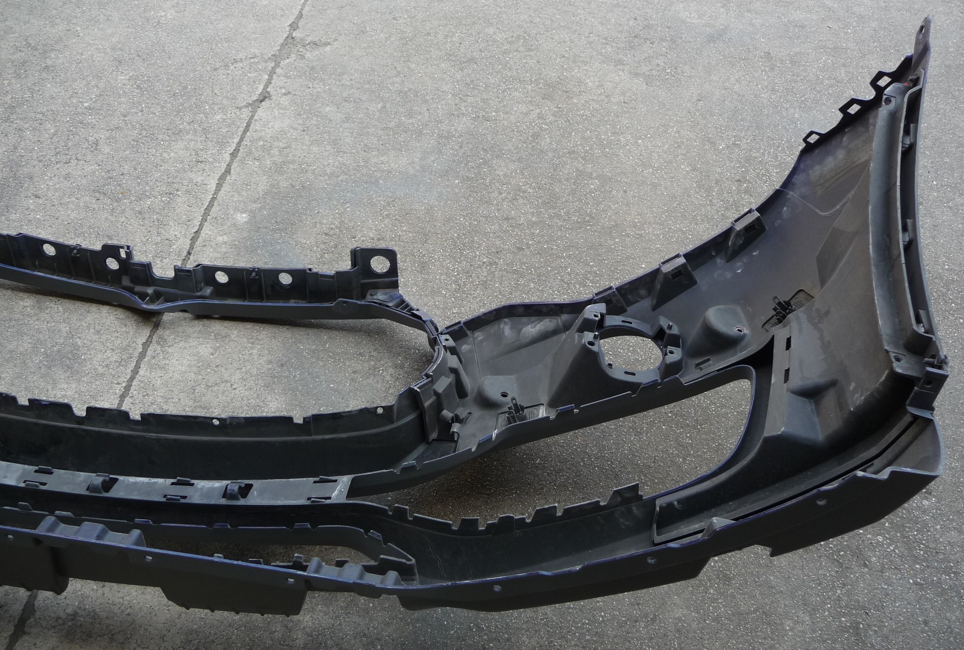 2017-2018 Maserati Levante Front Bumper Cover 670079310; 670035297 OEM ...