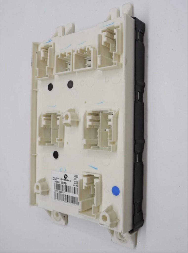 2020 Chrysler Pacifica Voyager BCM Body Control Module 68424600AD OEM ...