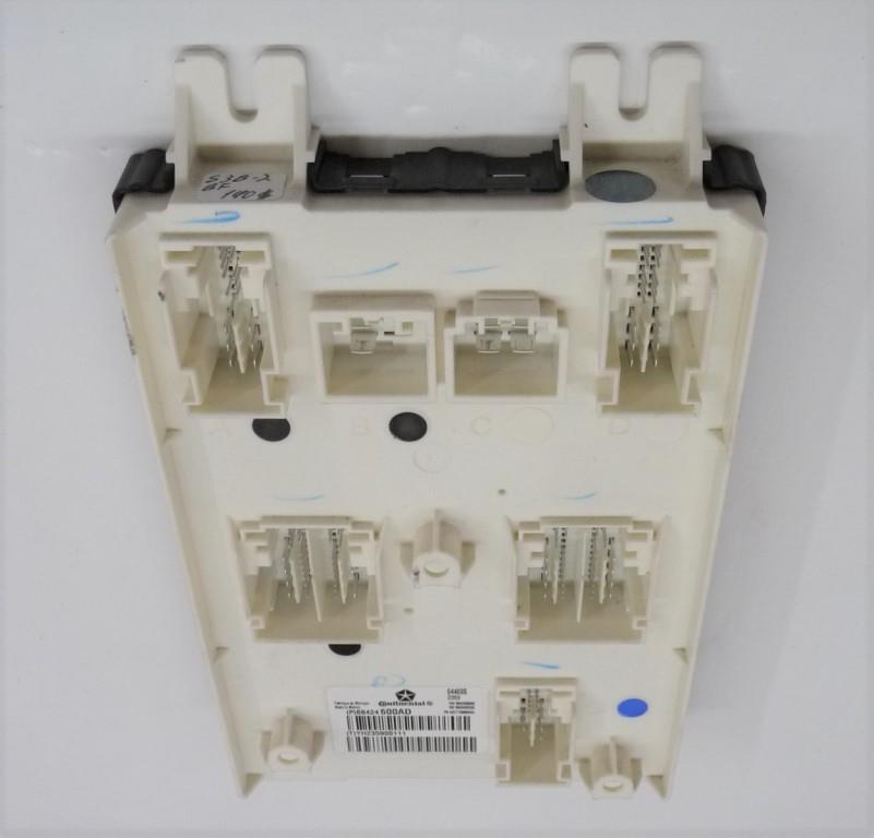 2020 Chrysler Pacifica Voyager BCM Body Control Module 68424600AD OEM ...