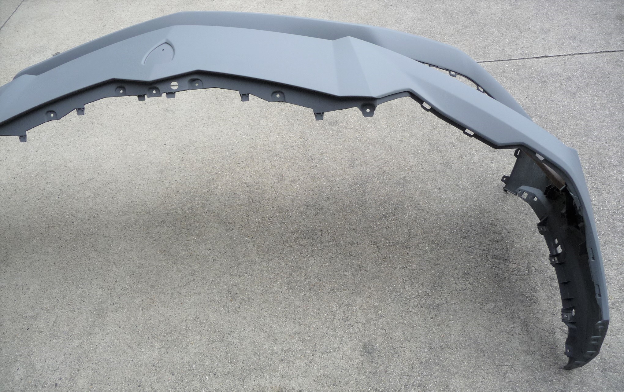 2019 2021 2022 2023 2024 Lamborghini URUS front bumper Upper Cover ...