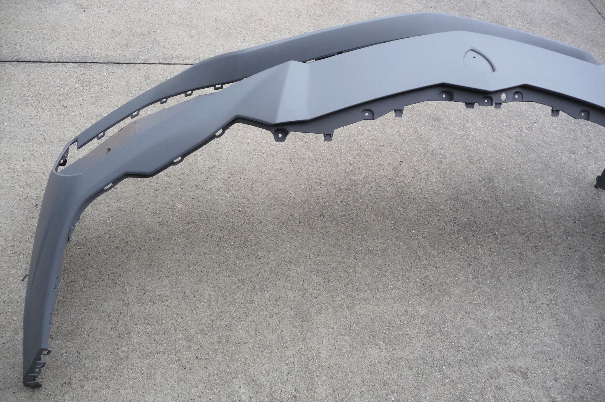 2019 2021 2022 2023 2024 Lamborghini URUS front bumper Upper Cover ...