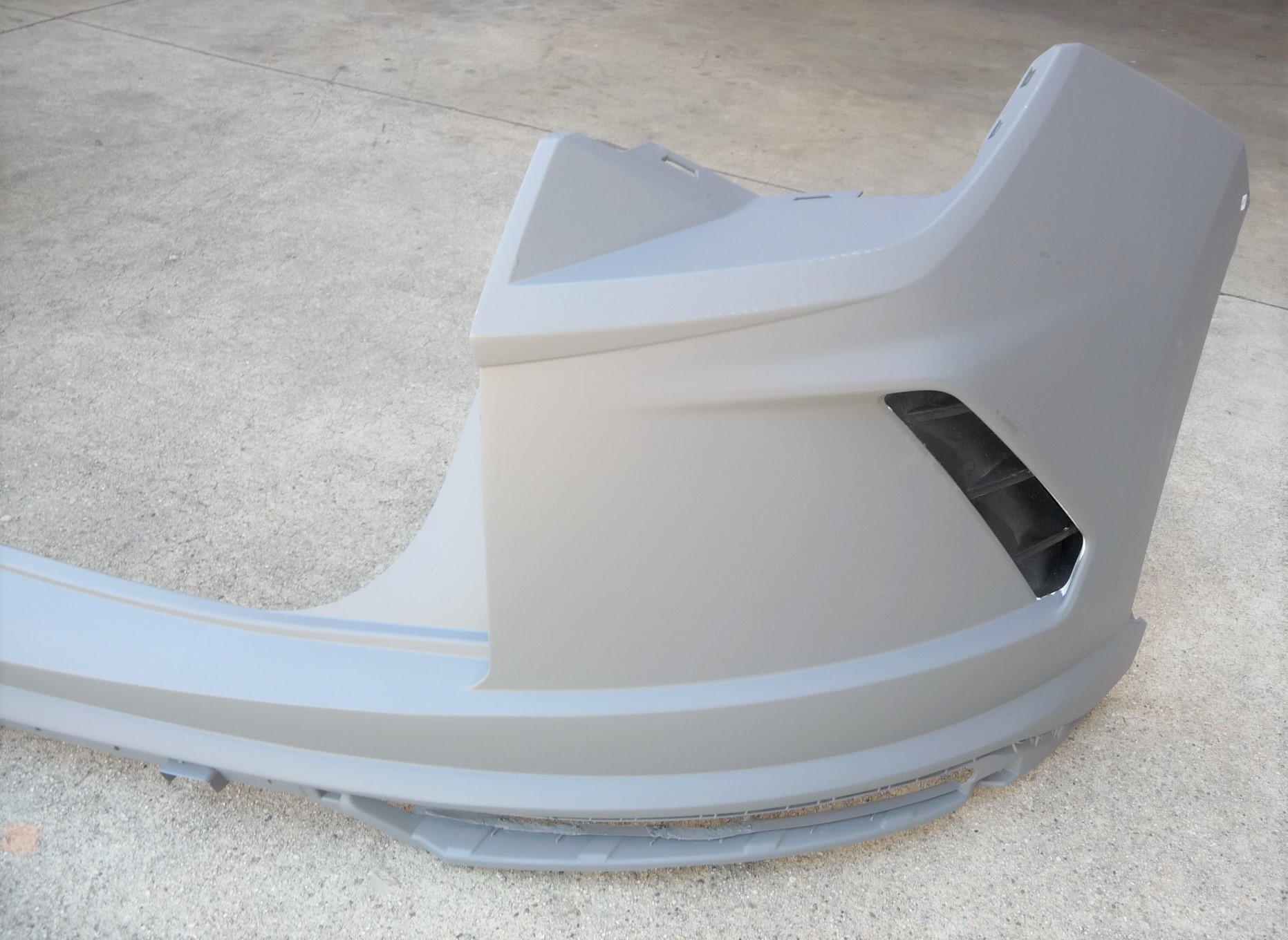 2019-2023 Lamborghini URUS Rear bumper Upper Cover 4ML807511A OEM H8 ...
