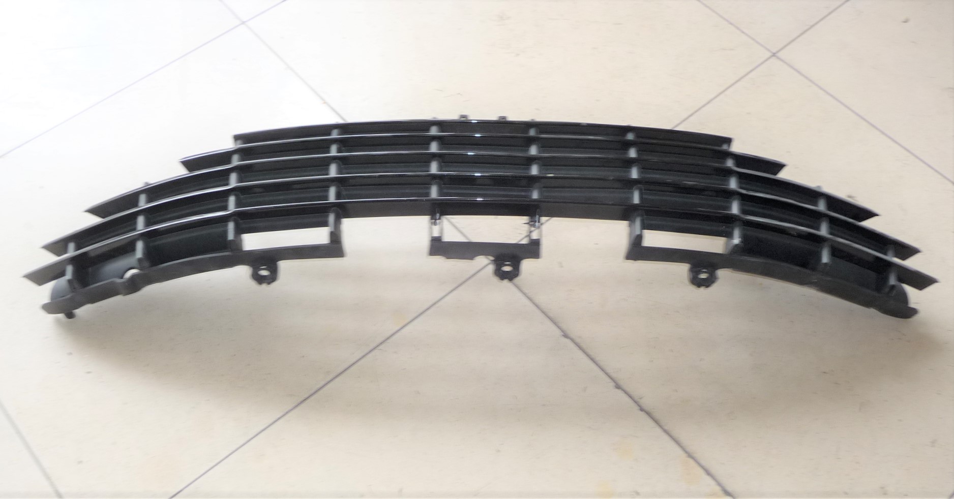 2017 2018 2019 2020 Aston Martin DB11 Genuine Upper Grille HY53-8A100-A ...