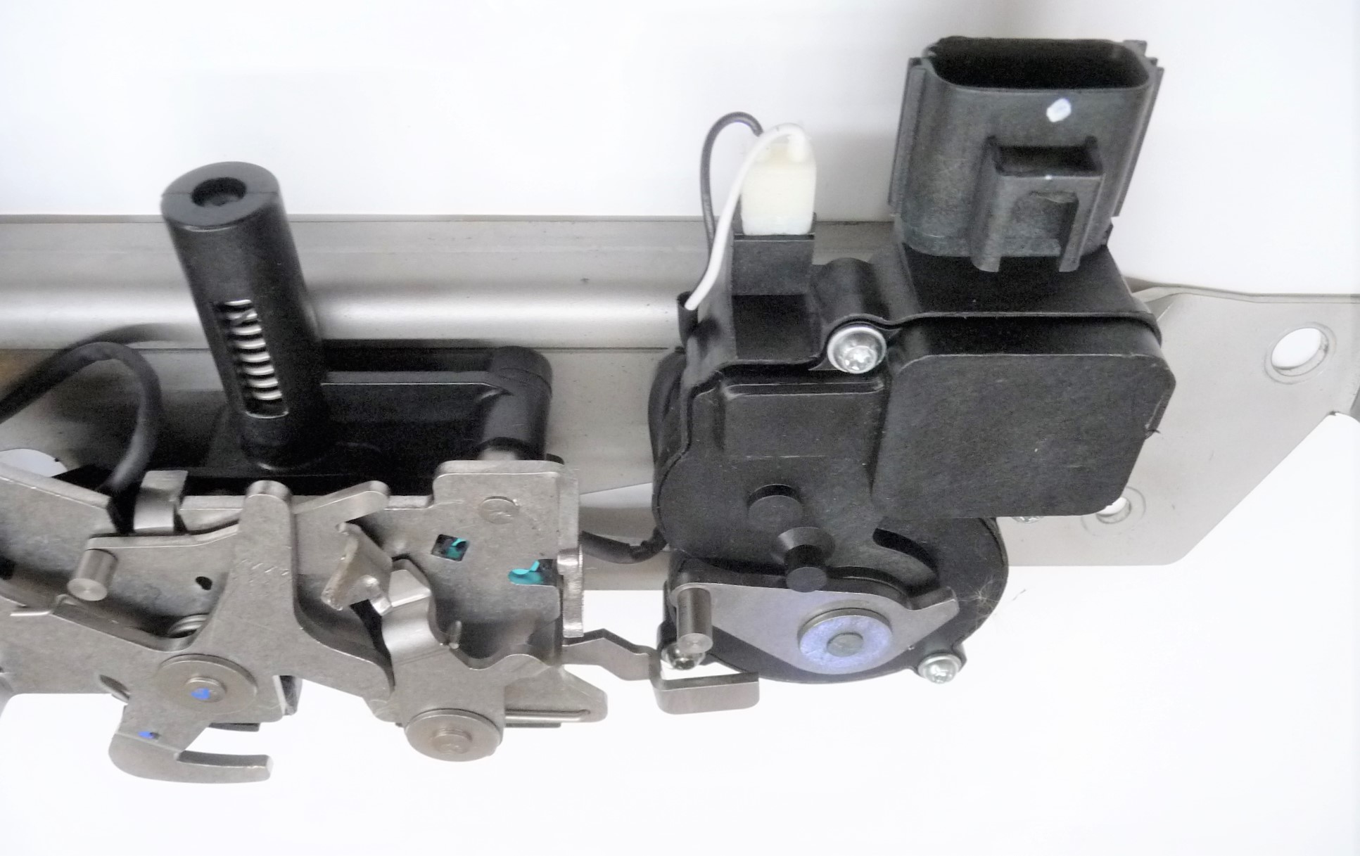 2019 2020 2021 McLaren 600T Hood Bonnet Primary Lock Latch 22AD841GP01 ...