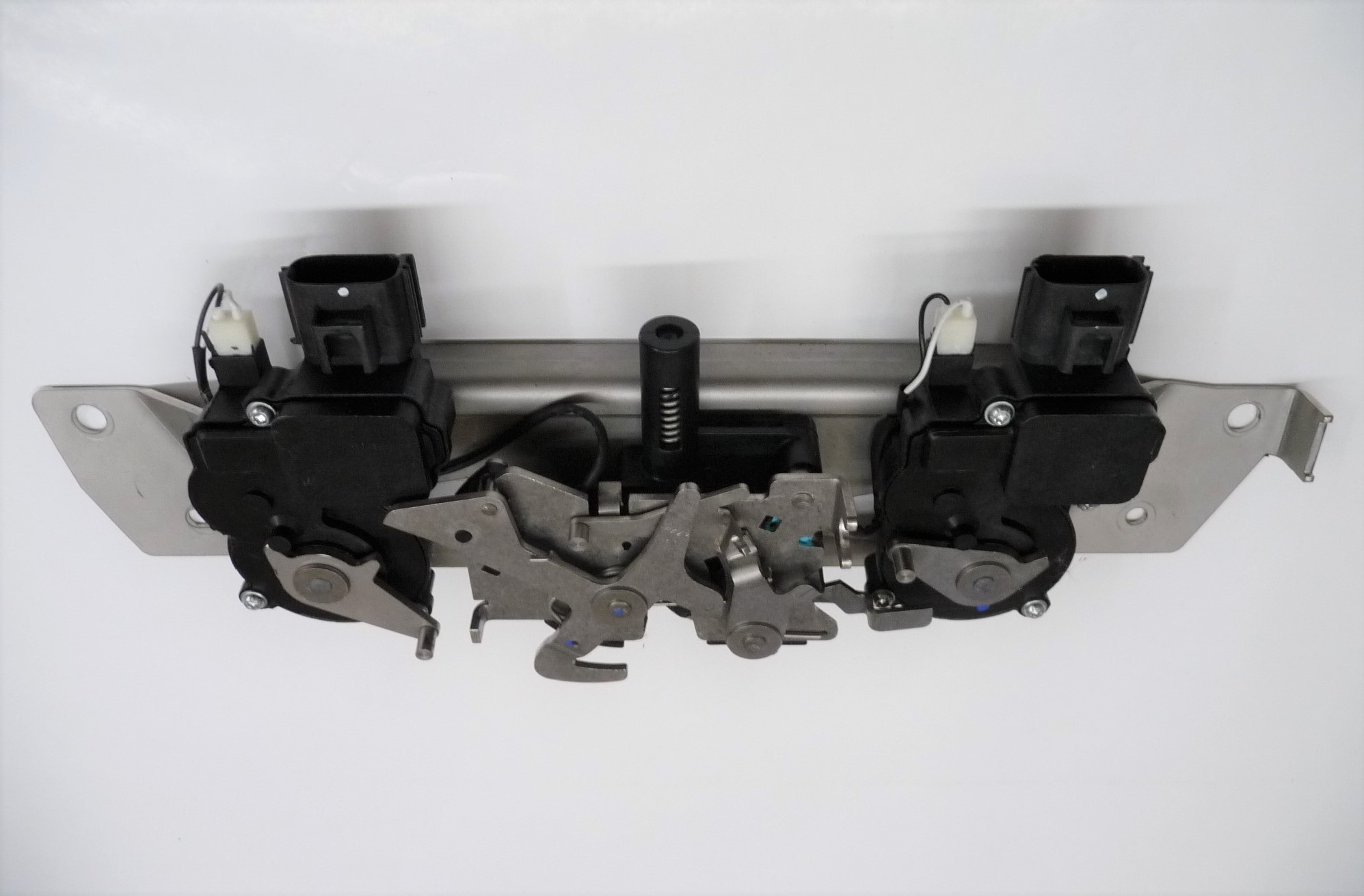 2019 2020 2021 McLaren 600T Hood Bonnet Primary Lock Latch 22AD841GP01 ...