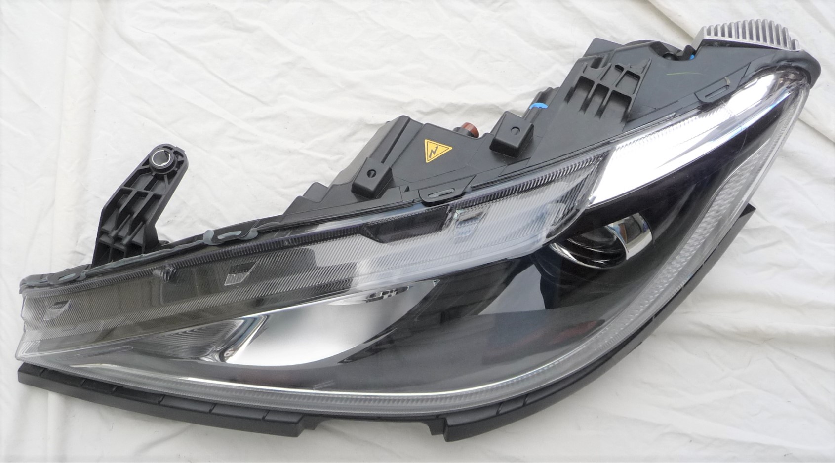 2017 2018 2019 2020 Chrysler Pacifica Driver Left LED Headlight ...