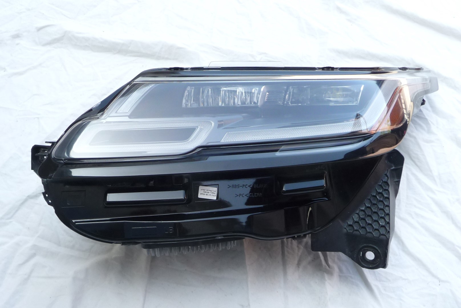 2018 2019 2020 2021 Land Rover Velar Left Driver LED Headlight J8A2 ...