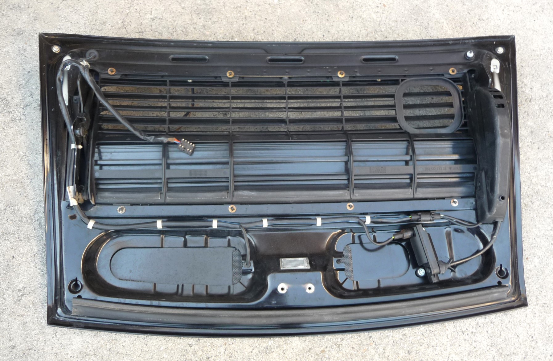1995-1998 Porsche 911 993 Rear Trunk Deck Lid Hood 99351233302 ...