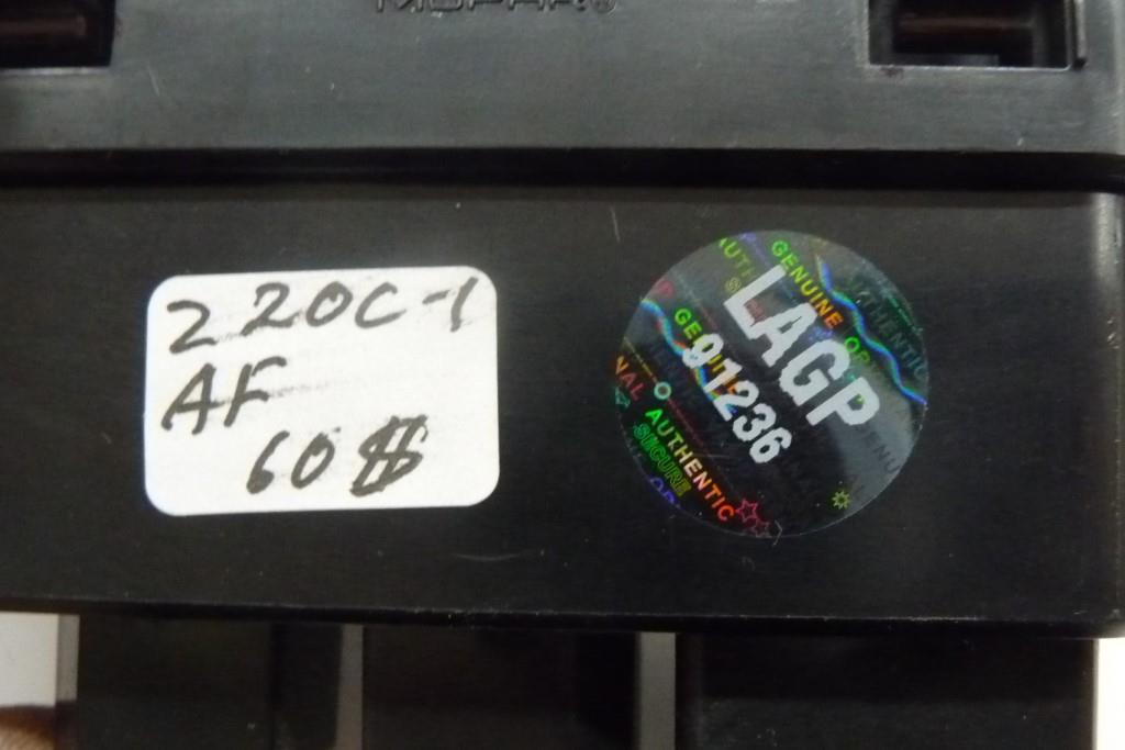 2021 Chrysler Pacifica, Voyager Media Hub USB Port 68493753AA OEM A1 ...