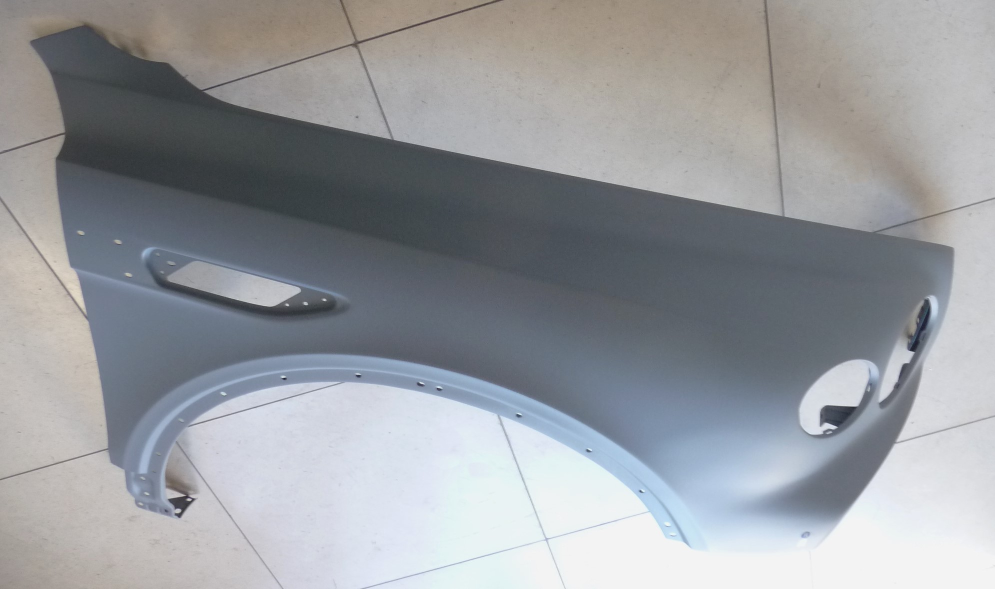 20-23 Bentley Bentayga BY636-2 Front Right RH Fender Wing Cover ...