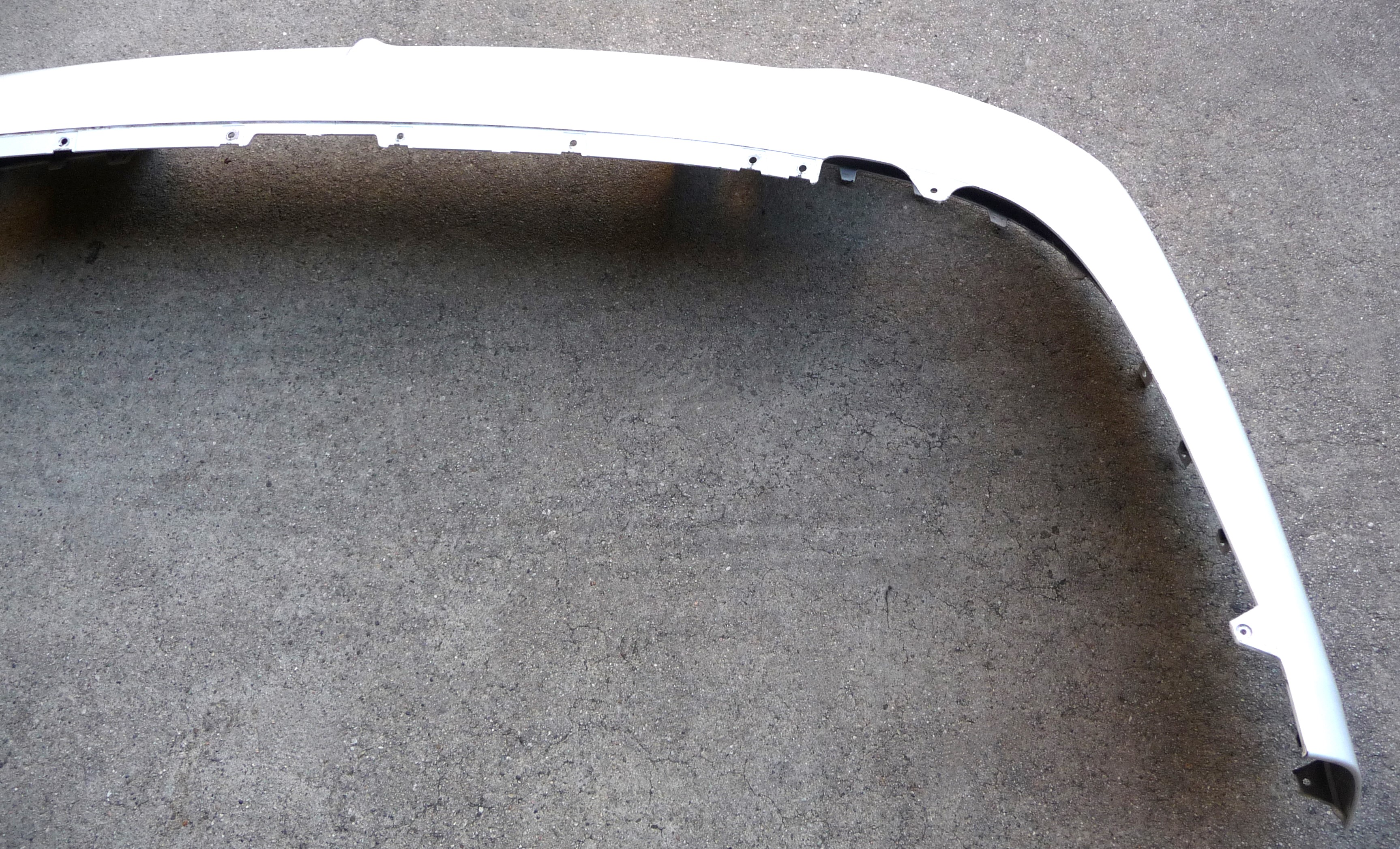 20-23 Bentley BY631 Flying Spur Sedan Rear Bumper Lower Diffuser ...