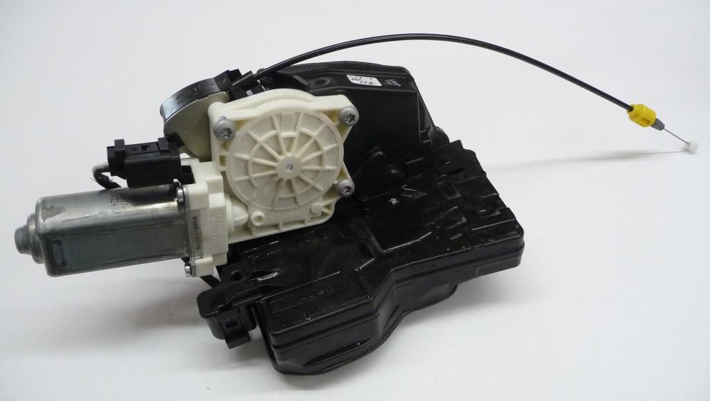 2002-2008 BMW E65 E66 Front Right Door Lock Actuator Latch 51217202126 ...