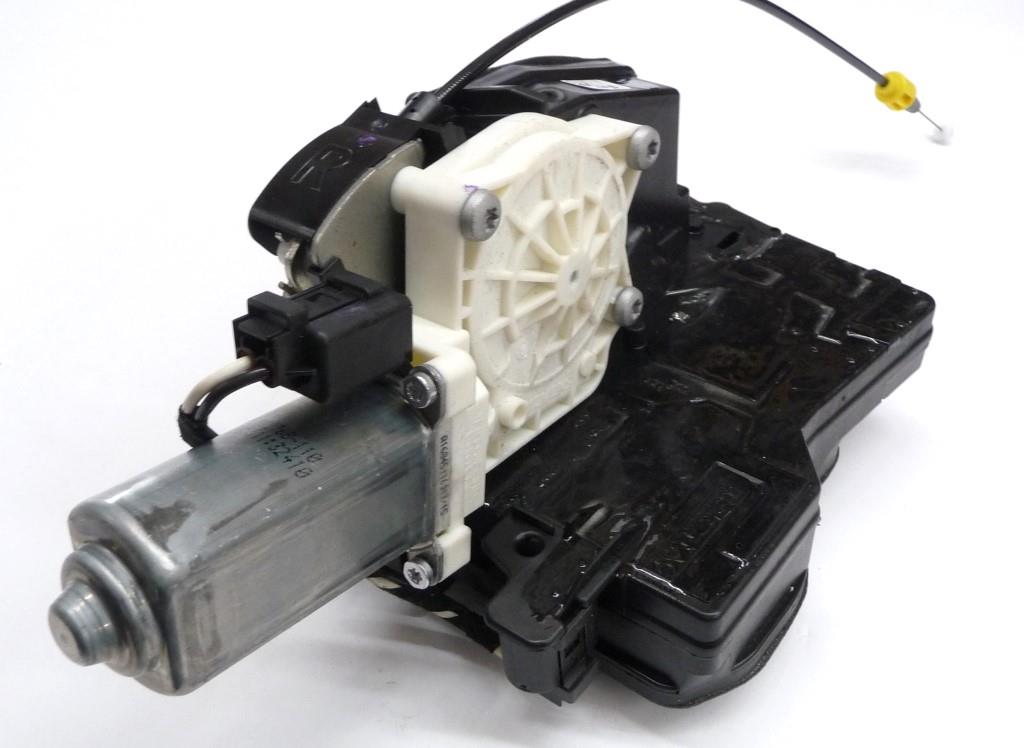 2002-2008 BMW E65 E66 Front Right Door Lock Actuator Latch 51217202126 ...