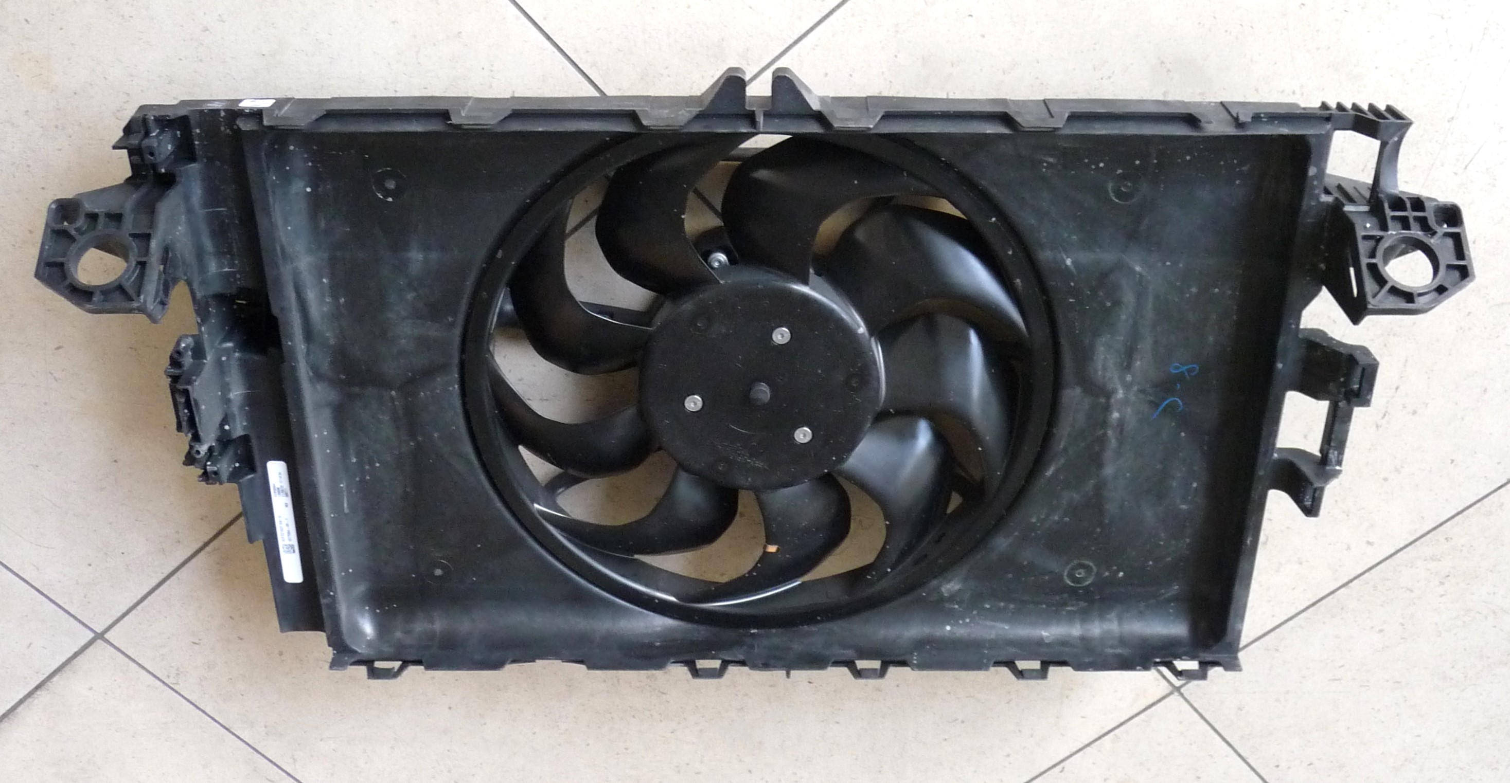 2017-2021 Tesla Model 3 Cooling Radiator Fan Motor w/ Shroud 1077084-00 ...