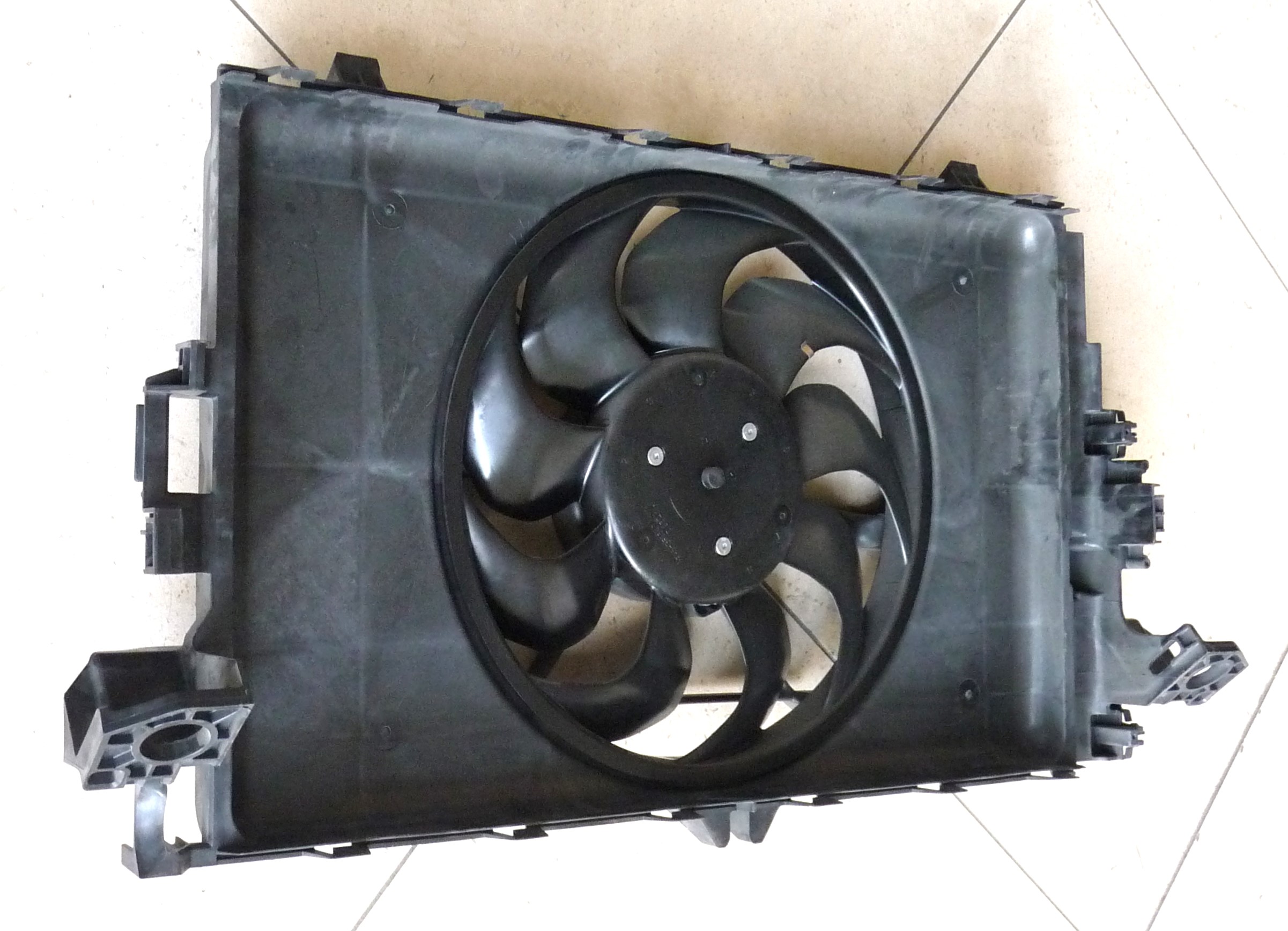 2017-2021 Tesla Model 3 Cooling Radiator Fan Motor w/ Shroud 1077084-00 ...