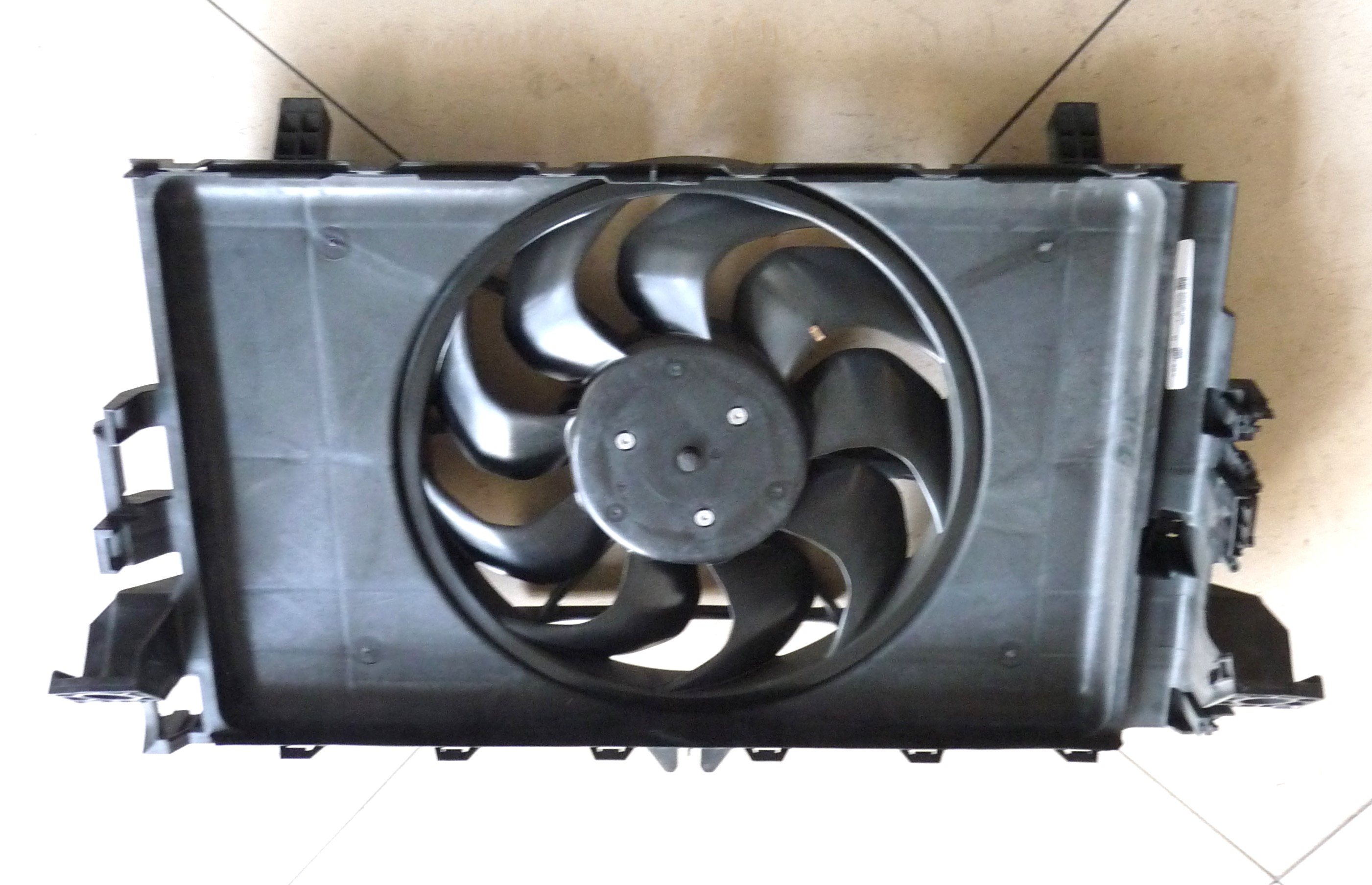 2017-2021 Tesla Model 3 Cooling Radiator Fan Motor w/ Shroud 1077084-00 ...