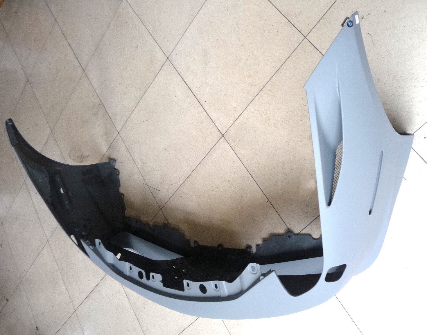 2011-2014 Ferrari 458 Italia Spider Front Bumper 081368100 Cover ...