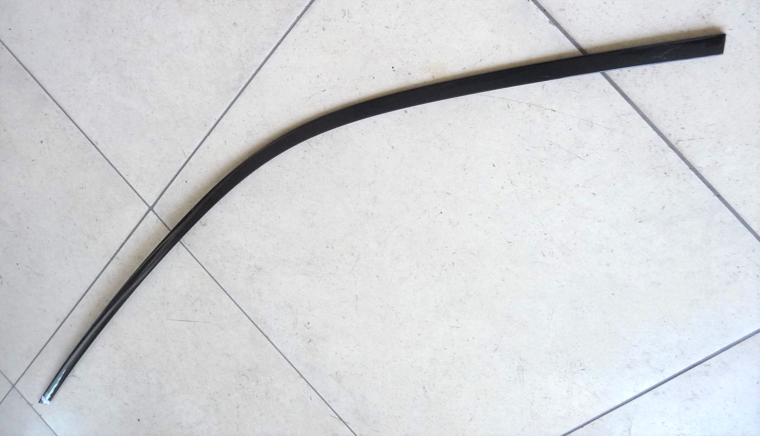 18-19 Rolls-Royce Cullinan Front Left Door Window Frame Cover ...