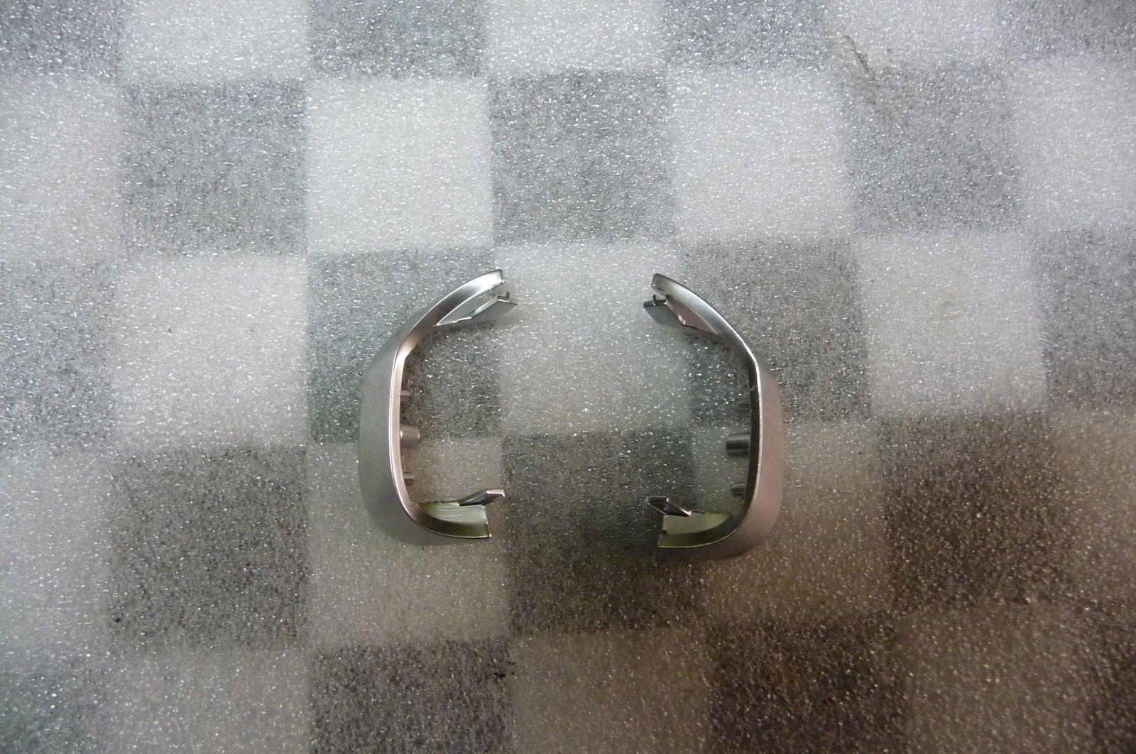 Mercedes Benz E Class Steering Wheel Ornamental Mouldings A 2128680008 ...