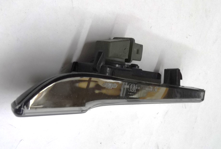 2014-2016 Porsche Panamera Front Right Side Marker Light 97063103402 ...