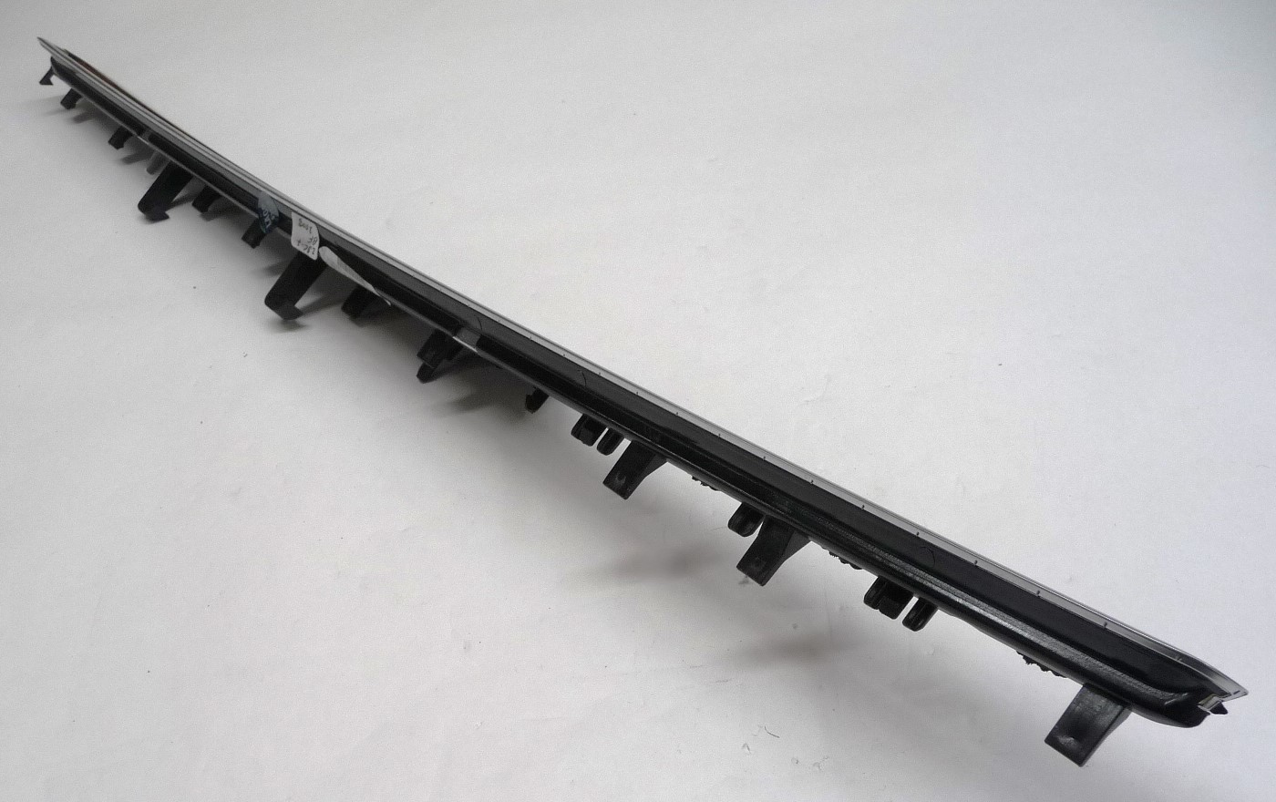 2019-2023 Porsche Macan Front Right Door Trim Molding 95B867410ROT1 OEM ...