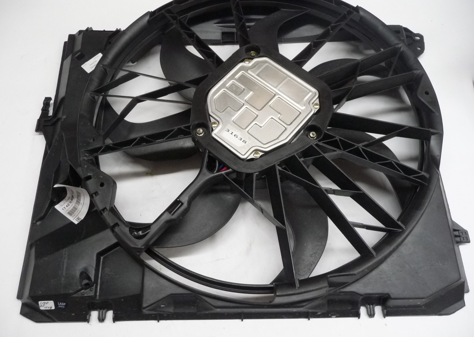 2007-2013 BMW 128i 328i Engine Cooling Fan Assembly 17425A3F107 OEM A1 ...