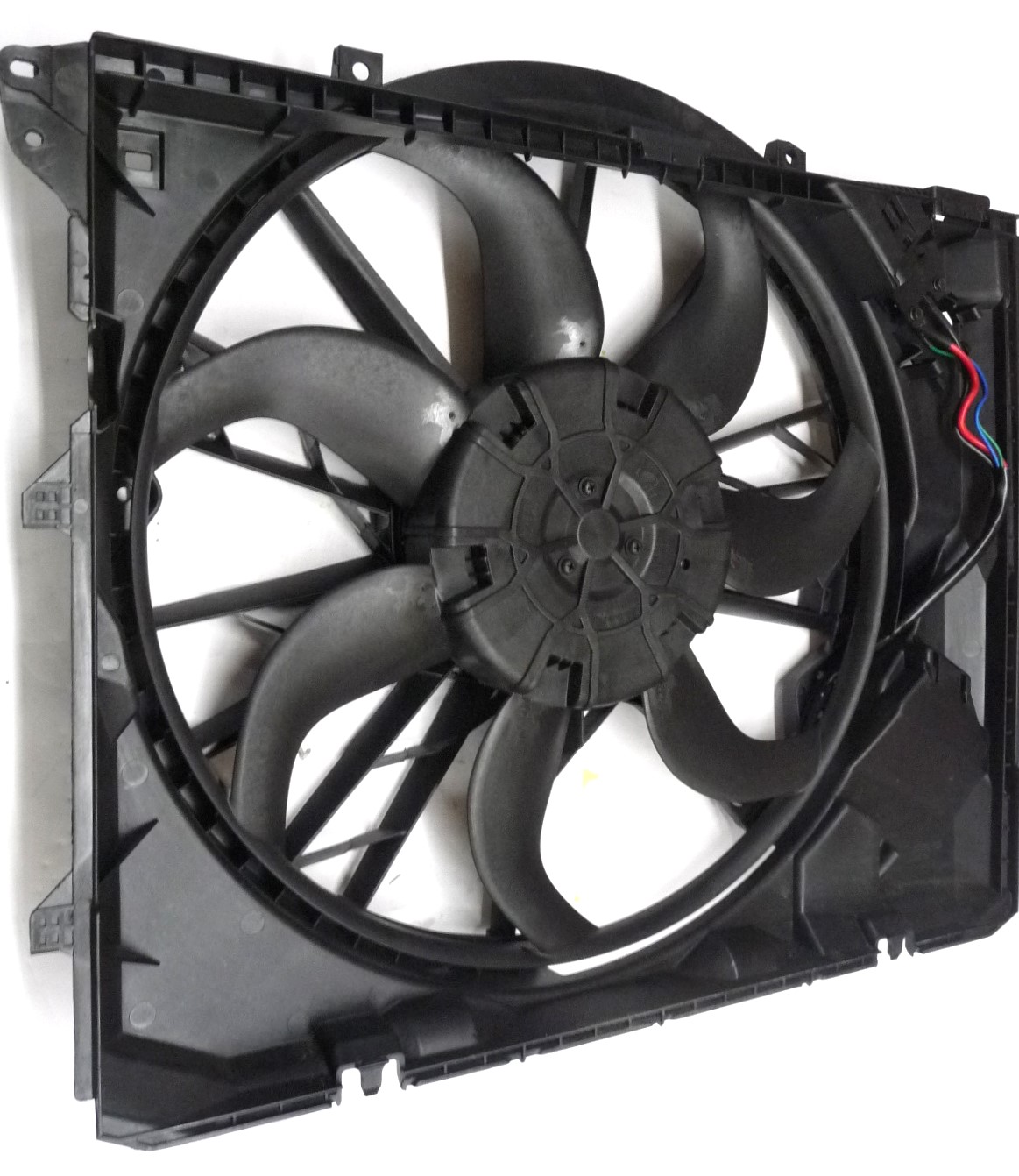 2007-2013 BMW 128i 328i Engine Cooling Fan Assembly 17425A3F107 OEM A1 ...