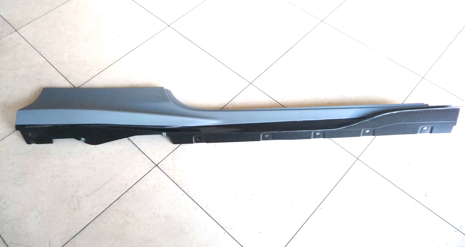 Ferrari F8 Aero Right Passenger side Carbon Fiber Rocker Skirt Moulding ...