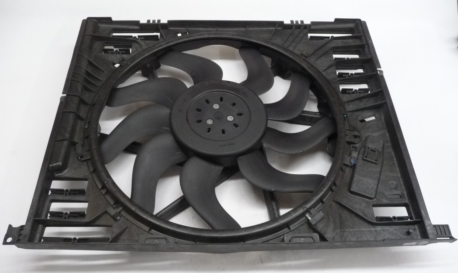 2019-2024 BMW G20 G21 330i Engine Cooling Fan Assembly 17428666816 OEM ...