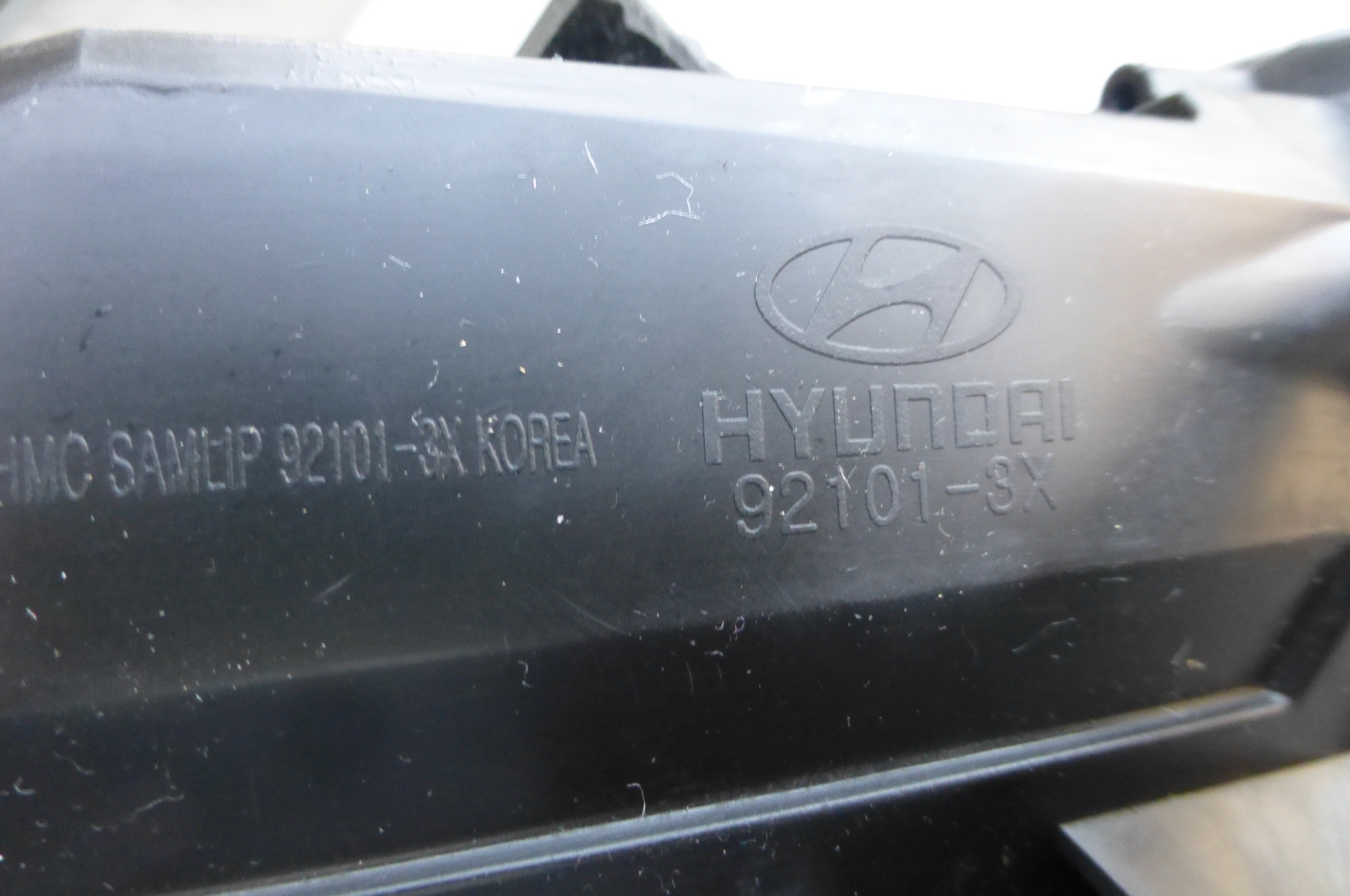 Hyundai Elantra Sedan Left Driver Side Headlight Halogen LED 92101 ...