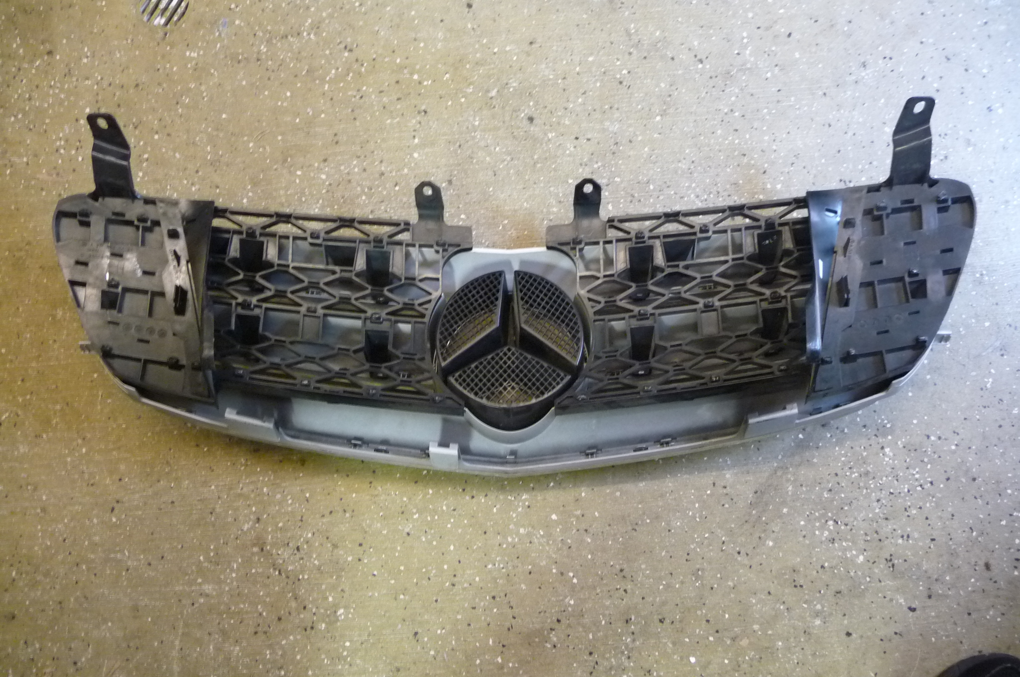 Mercedes Benz R350 Front Radiator Grille Grill 2518800183 9776 OEM OE ...