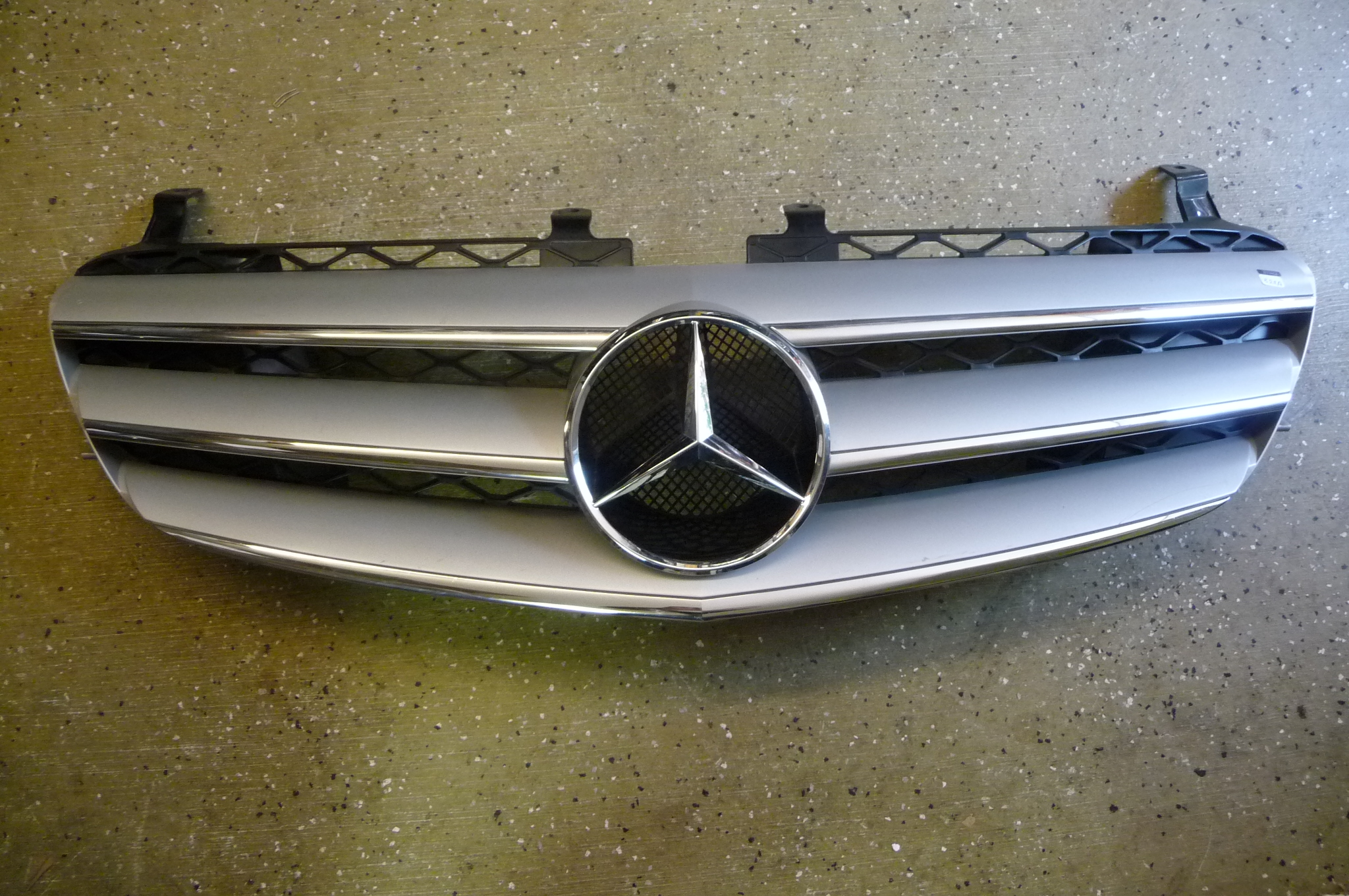 Mercedes Benz R350 Front Radiator Grille Grill 2518800183 9776 OEM OE ...