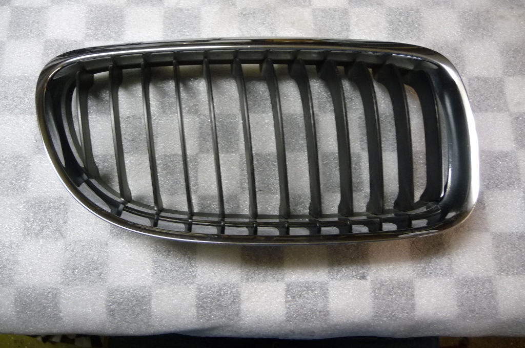 BMW 3 Series Front Right Grill Grille Kidney Chrome 51137201968 OEM OE ...